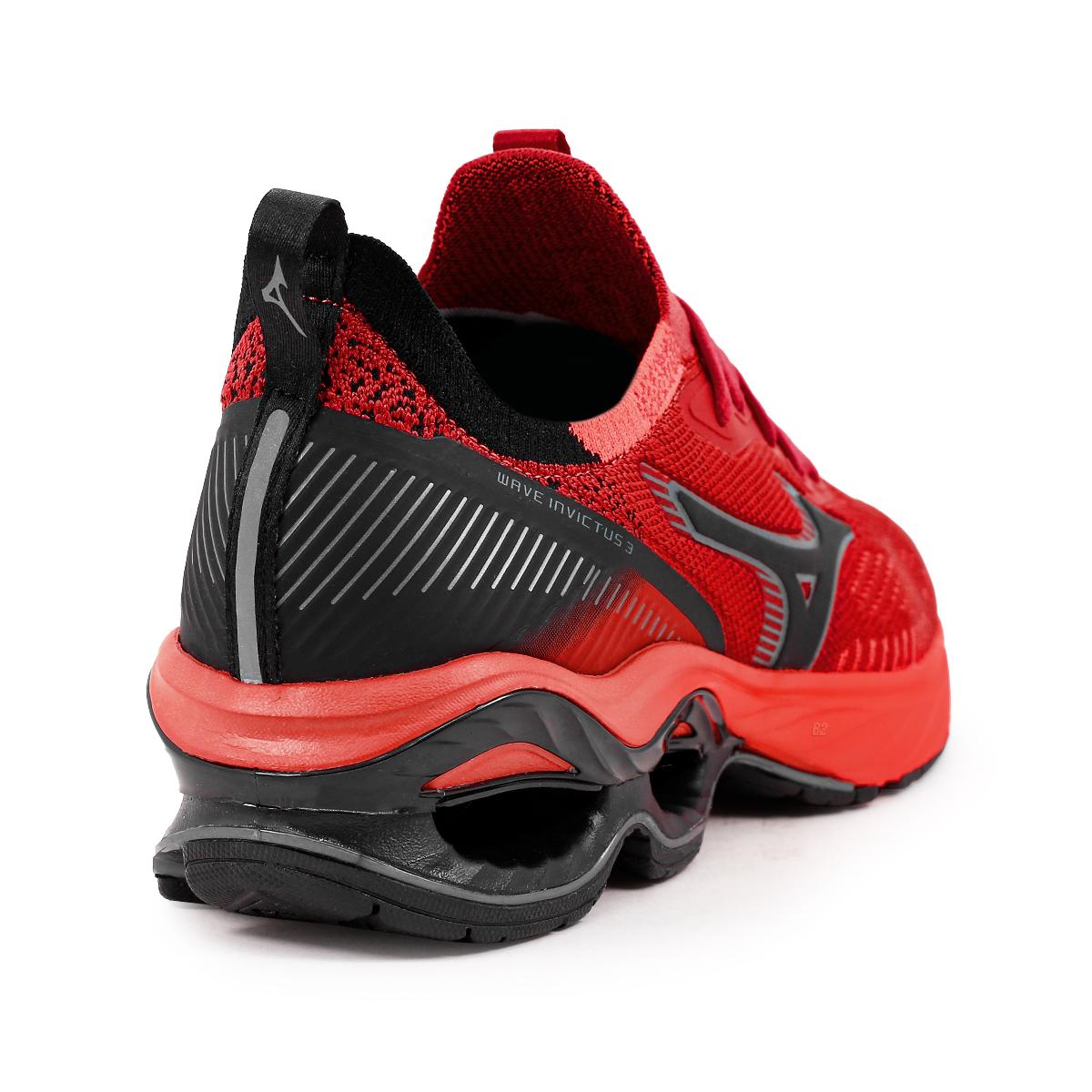 Tênis Mizuno Wave Invictus 3 Vermelho / Preto