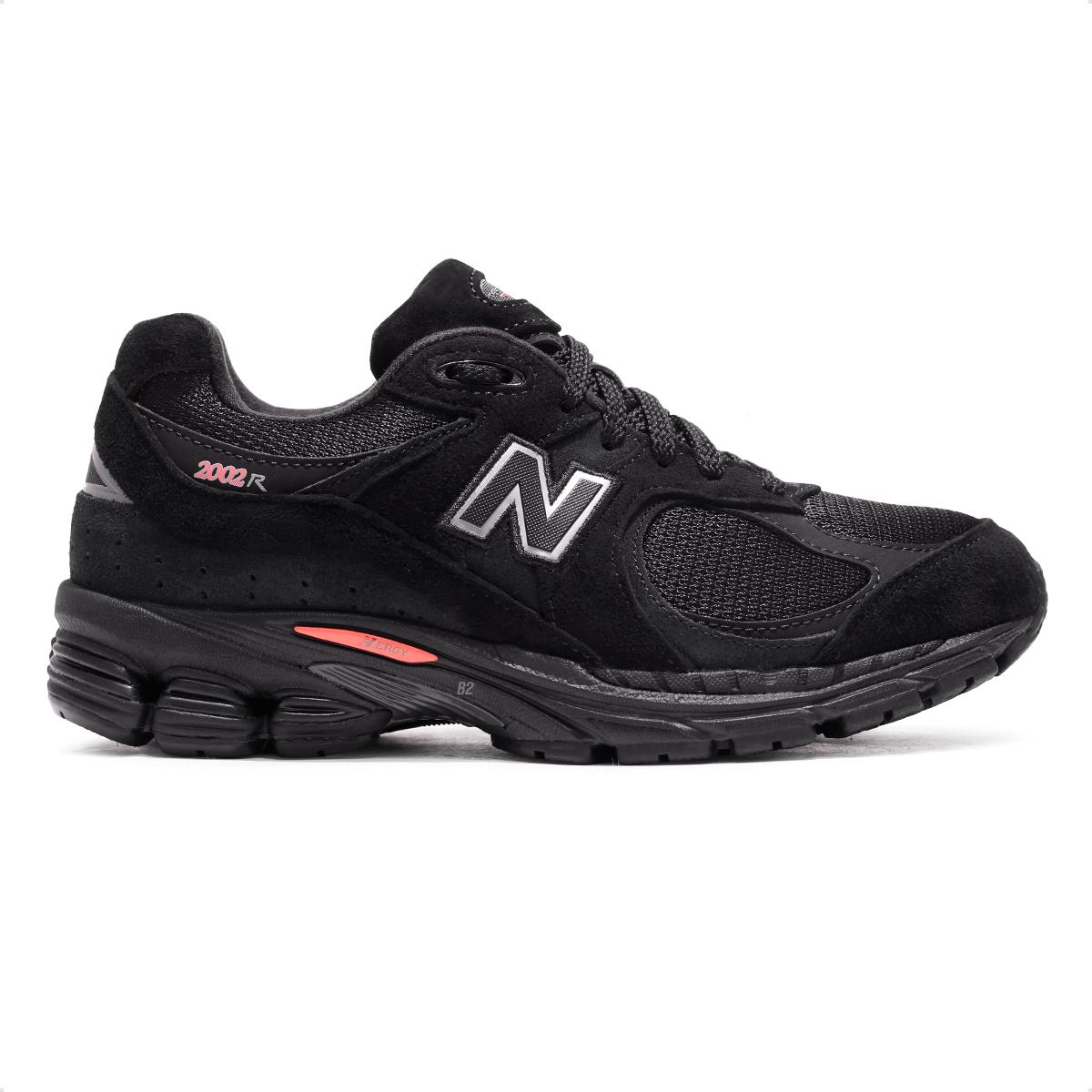 Tênis New Balance 2002r Unissex Preto / Coral